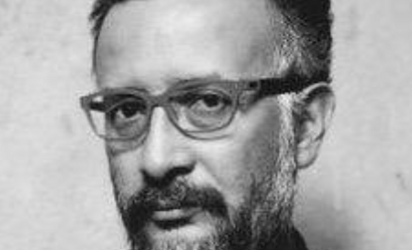 El escritor Javier Payeras es vedado por denuncias de acoso sexual